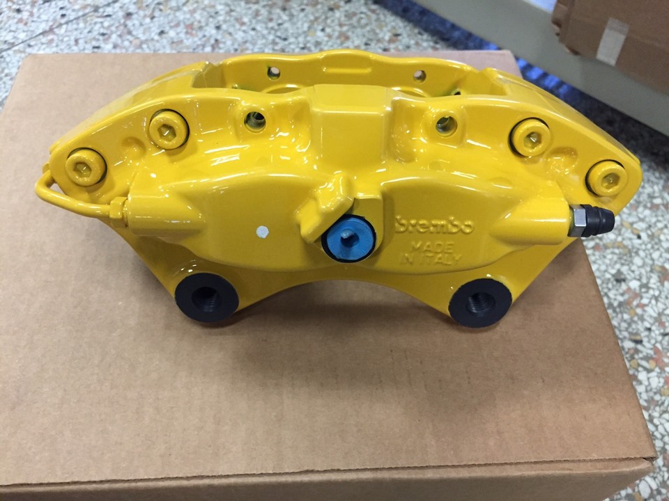 2009-2012 Cadillac CTS-V Brembo Yellow 4 Piston Rear Calipers w/pads ...