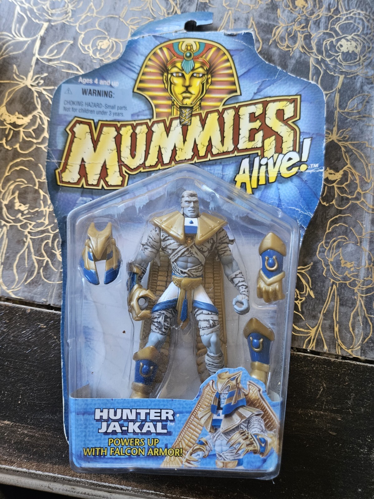 1997 Kenner Mummies Alive Hunter Ja-Kal Falcon Armor Figure New on Card | eBay