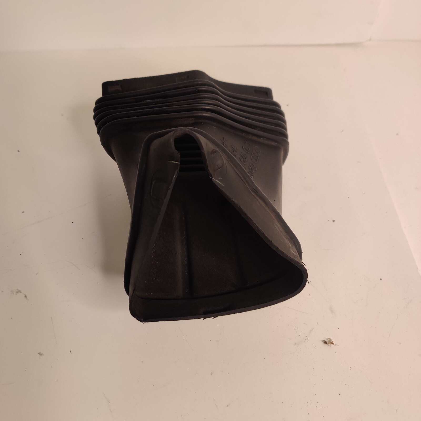 2005-2011 Audi A6 Air Intake Duct Tube OEM 4F0129739B | eBay