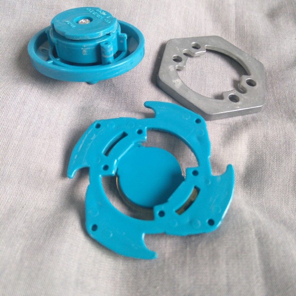 03 Frostic Dranzer Light Blue - Beyblade Takara Kai Hiwatari 14 Bey ...