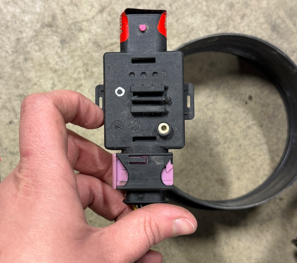 Emission Reduction Fluid Tank Reservoir 22902615- 2015 Chevy | eBay