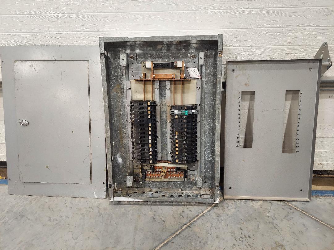 ZINSCO 30 SPACE ELECTRIC PANEL BOARD COVER DEAD FRONT BREAKERS COMPLETE ...