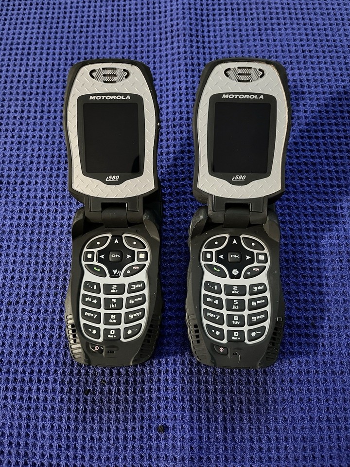 Lot of 2 Motorola i580 Nextel Phones – Rugged PTT Flip Phones ...