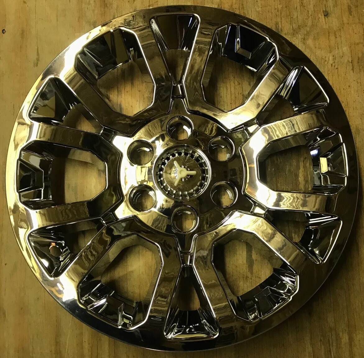 One (1) 2014-2019 18" GMC Sierra Yukon Chrome Wheel Skin Hub Cap IMP ...