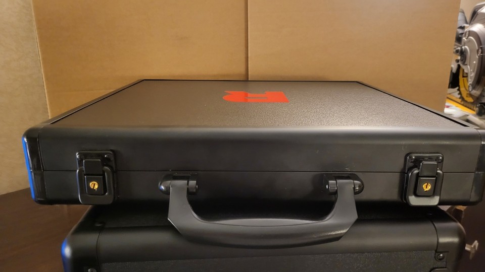 Team Rocket Locking Briefcase & keys 180 card 9 pocket 10 page ...