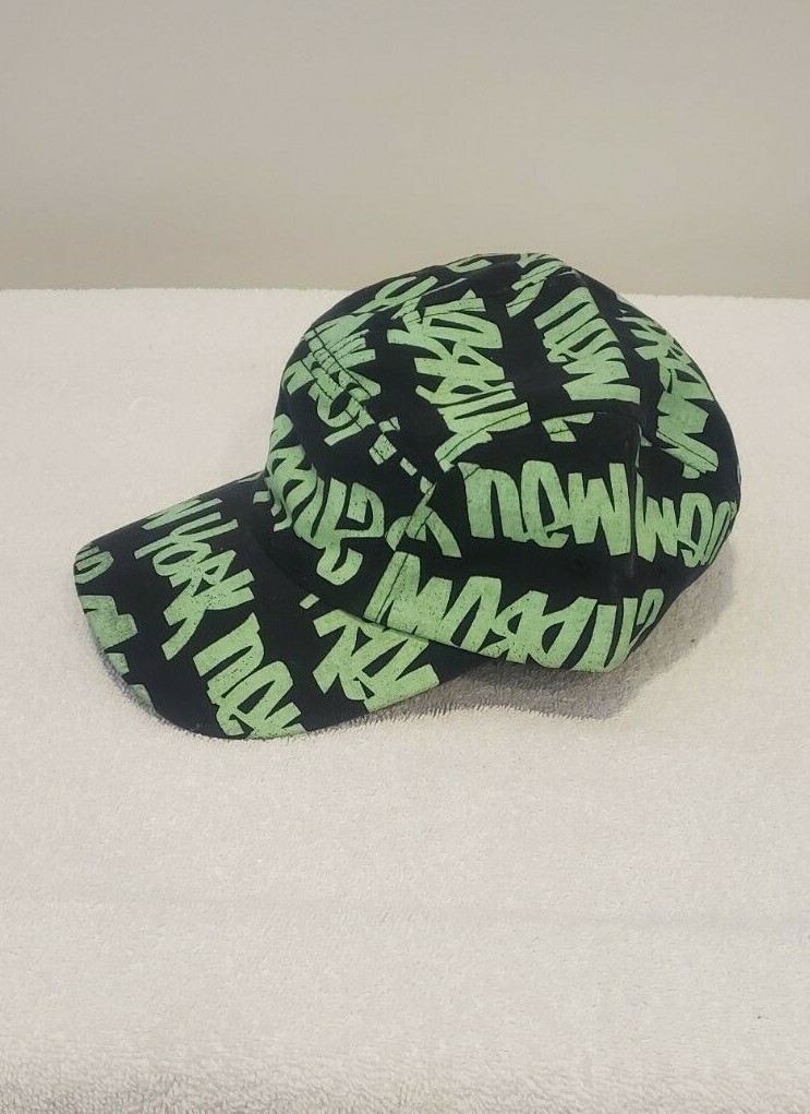 Supreme Box Logo NYC Graffiti Snap Back Cap 5 Panel USA Supreme Box Logo NYC Graffiti Snap Back Cap 5 Panel USA