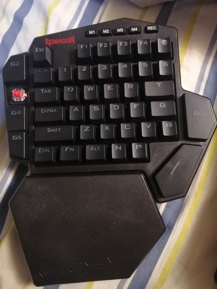 Redragon K585 DITI Elite 2.4G Wireless Gaming Keypad (Missing Keycap ...