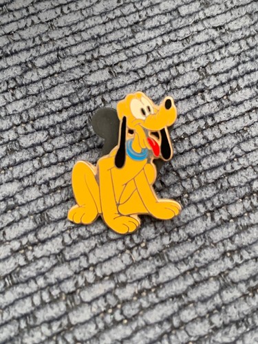 2005 Disney Pin 1110 Pluto Sitting with Blue Collar Disney Official Pin ...
