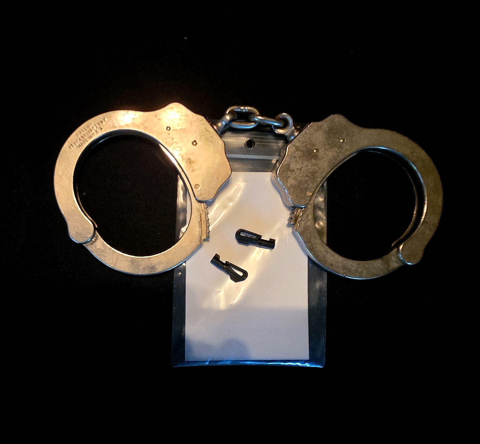 ARLEN STUDIO ESTATE SALE. Real Police Issue Handcuff Escape. One Of A ...