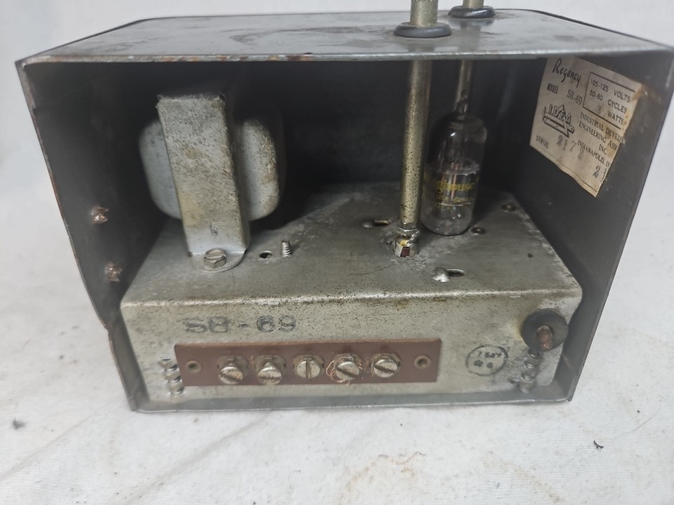 VINTAGE REGENCY signal booster model SB-69 , IDE ASSOC. used condition ...