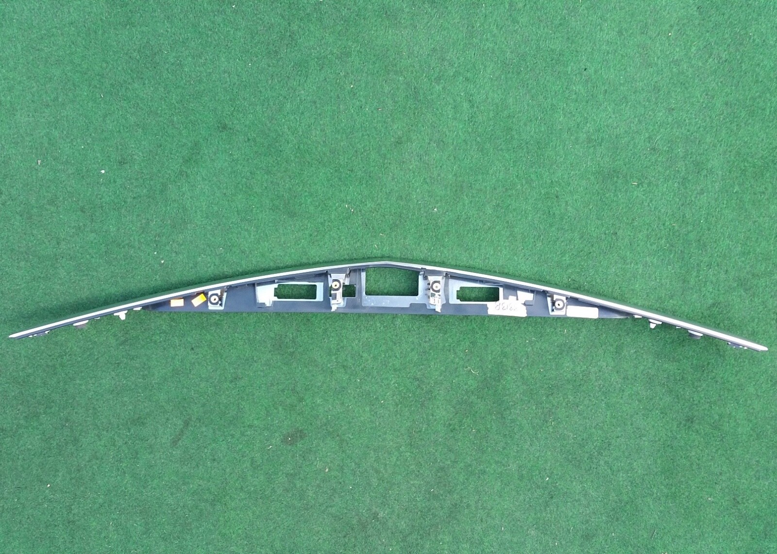 OEM Tail Finish Panel For Cadillac XT5 84898813 Tab Missing for sale ...