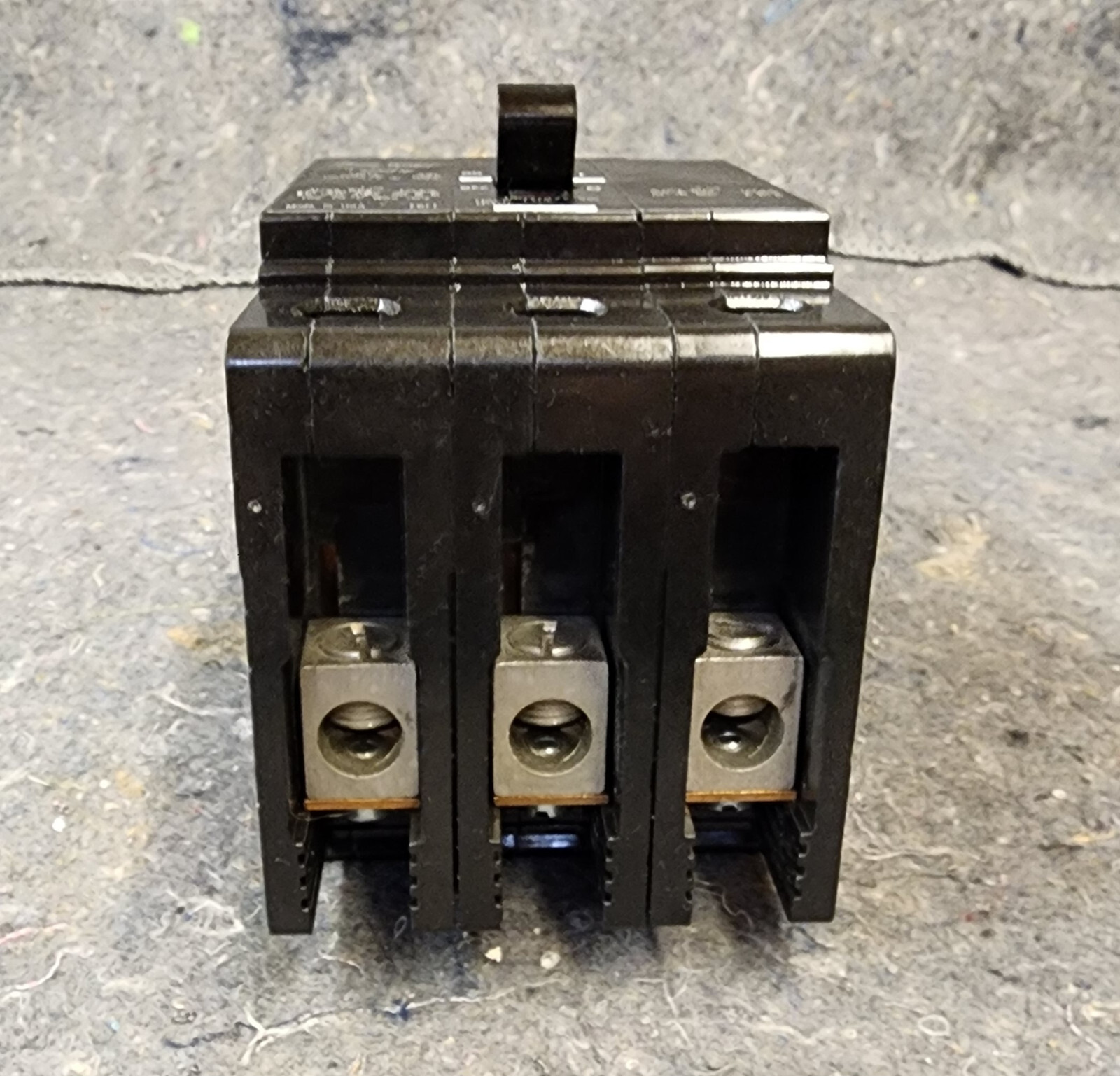 NEW Not In Box!!! Square D EDB34040 40A 480V 3 Pole Bolt On Circuit ...