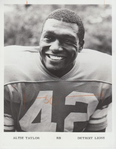 Altie Taylor- Detroit Lions- Football - Promotional Photo | eBay