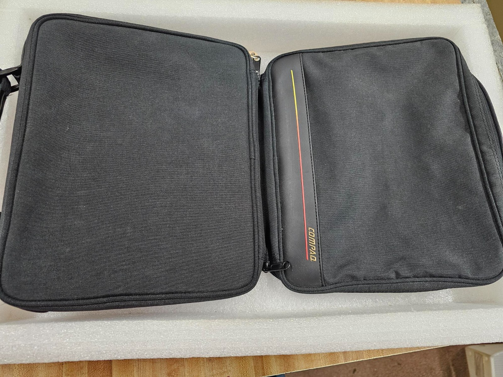 Vintage COMPAQ Laptop Bag Case Notebook PC Travel Nylon Black fits 13.3 ...