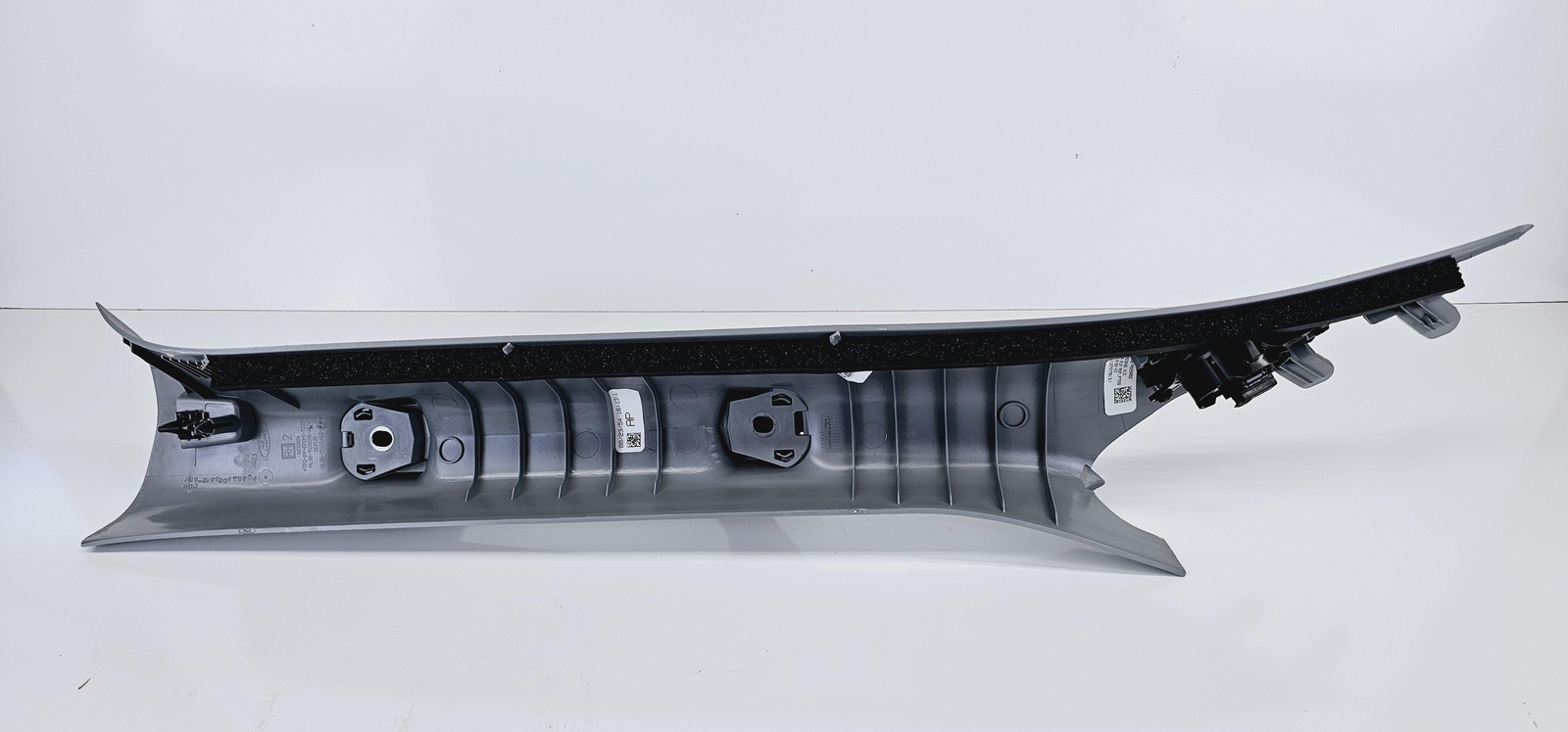 2024 FORD F250 F350 F450 F550 RH WINDSHIELD A-PILLAR TRIM PANEL W ...