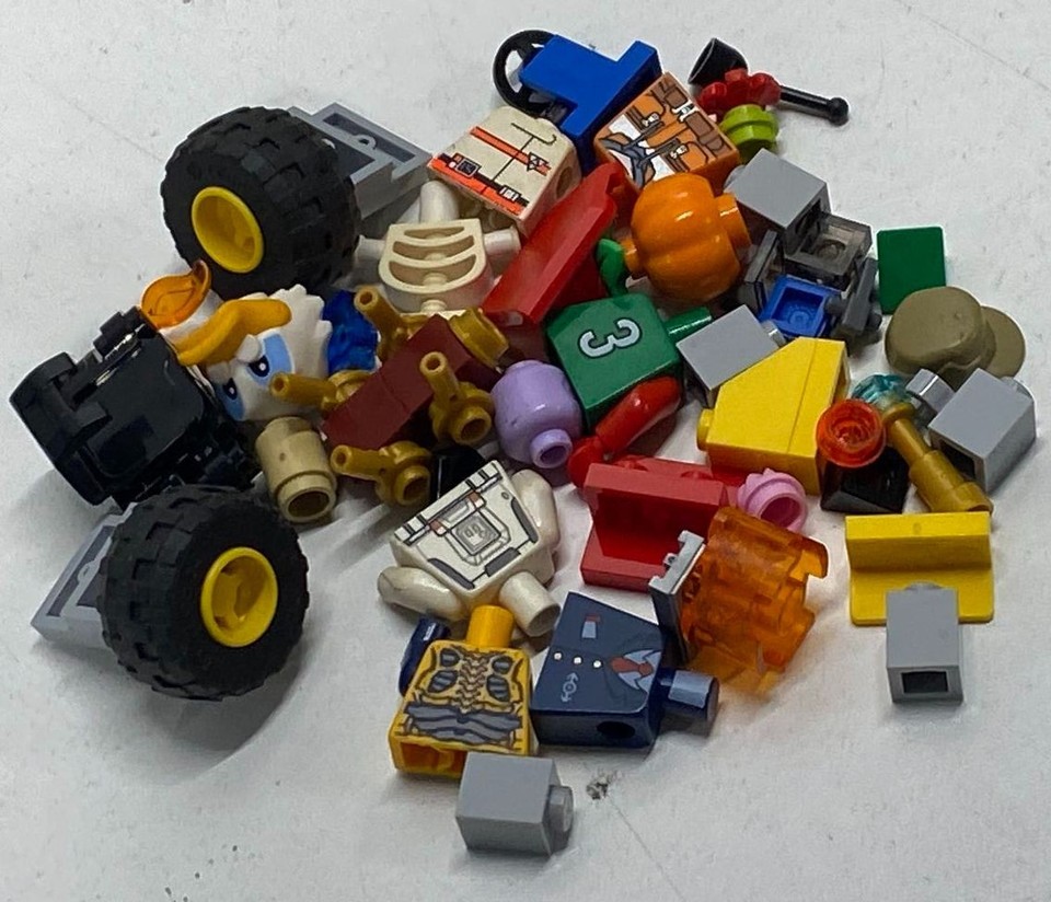 Mixed Lego Minifigure Parts & Accessories Bundle | eBay