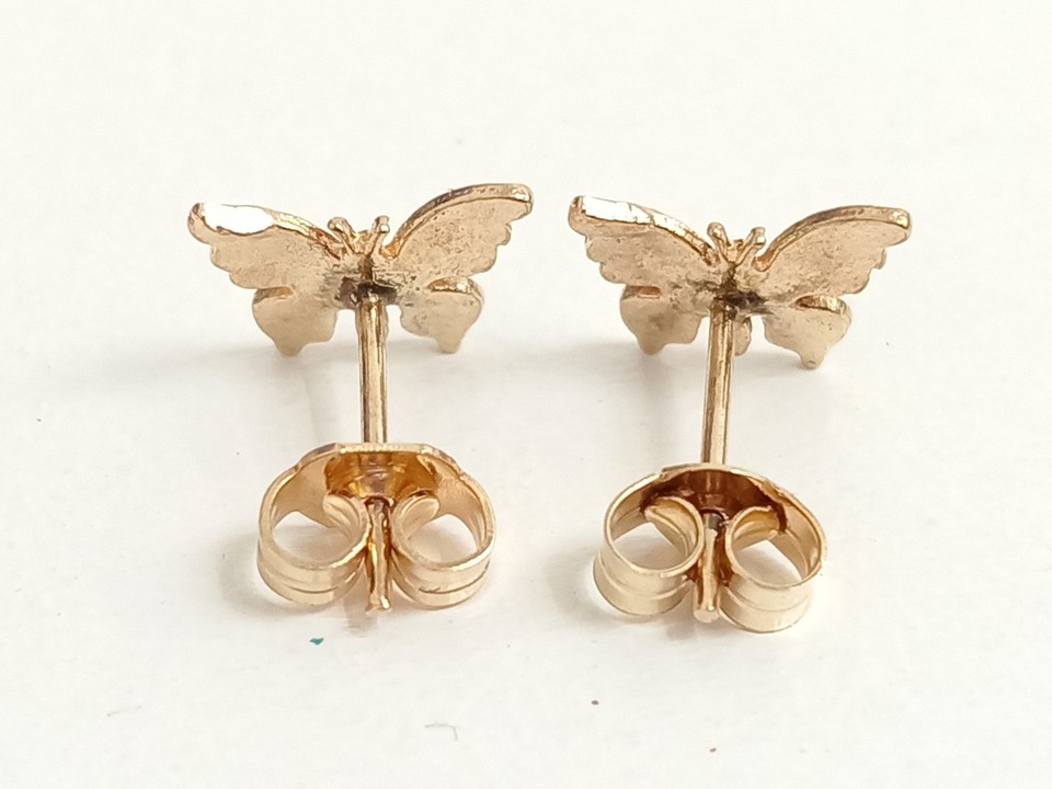 Minimalist 9ct Yellow Gold Beautifully Detailed Butterfly Stud Earrings ...