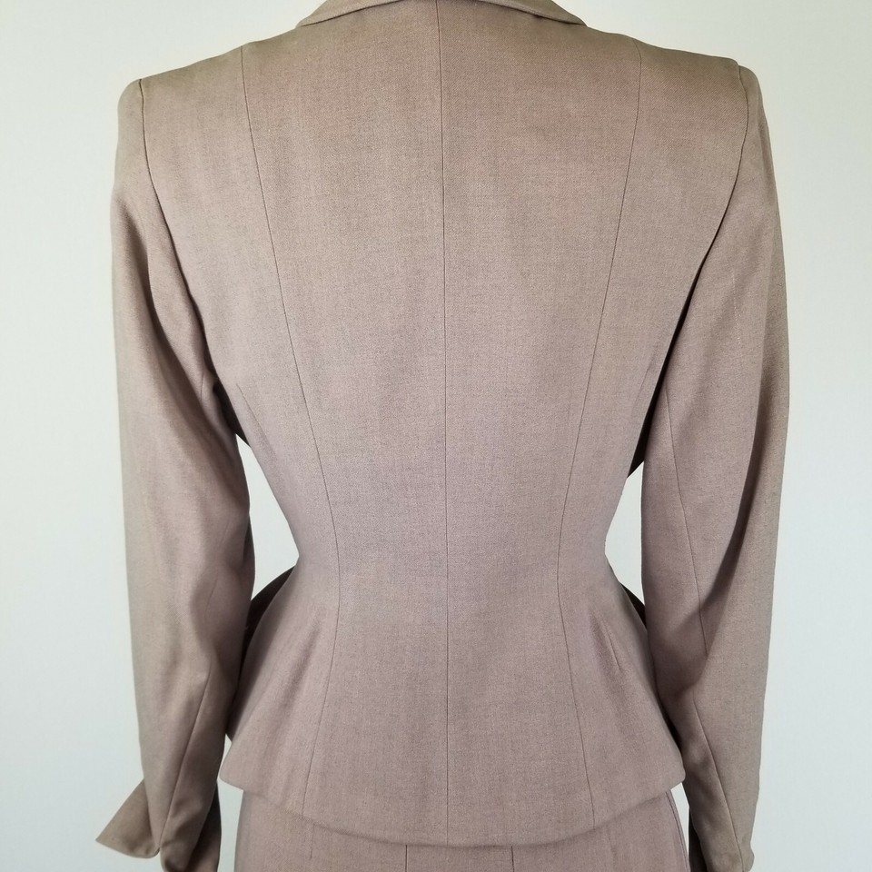 Briarbrook Tailored by Leslie Fay 1940s Suit Jacket & Skirt Set Sz 2 ...