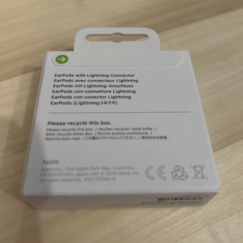 Apple EarPods MWTY3AM/A Lightning Wired Earphones A1748 Genuine OEM ...