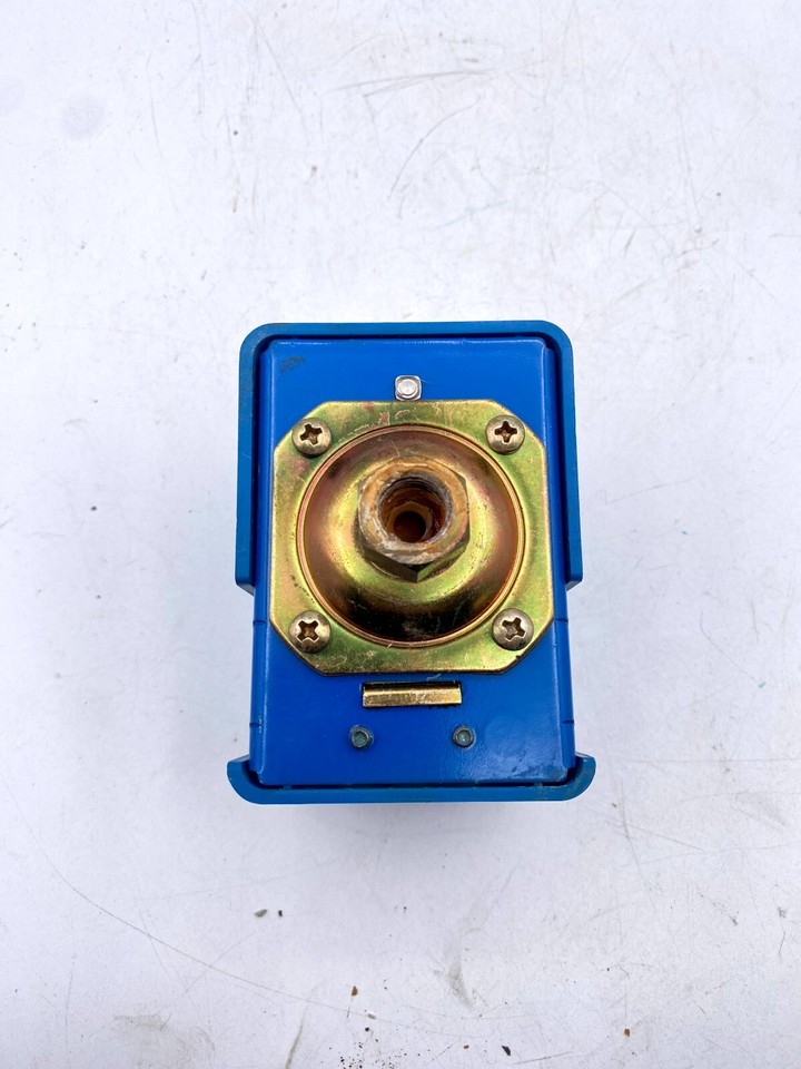 Furnas Pro Control Pressure Switch Assembly Blue Enclosed Non-Metallic ...