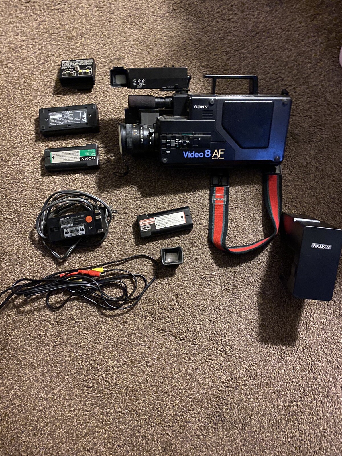 SONY CCD-V8AF VIDEO 8 VIDEO 8 PLAYER VCR RECORDER AND ACCESSORIES Not ...