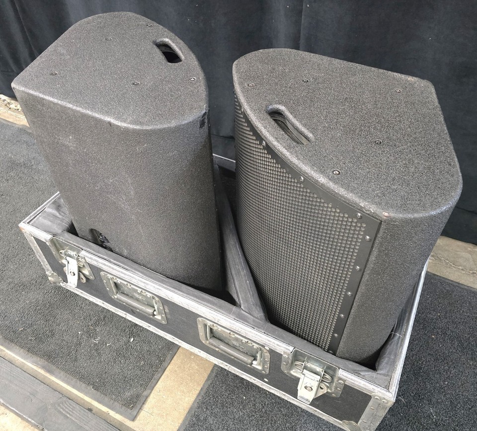 2 JBL/Flag Systems MX-12 monitor wedges, 1 Crown MA36X12, 1 ATA case ...