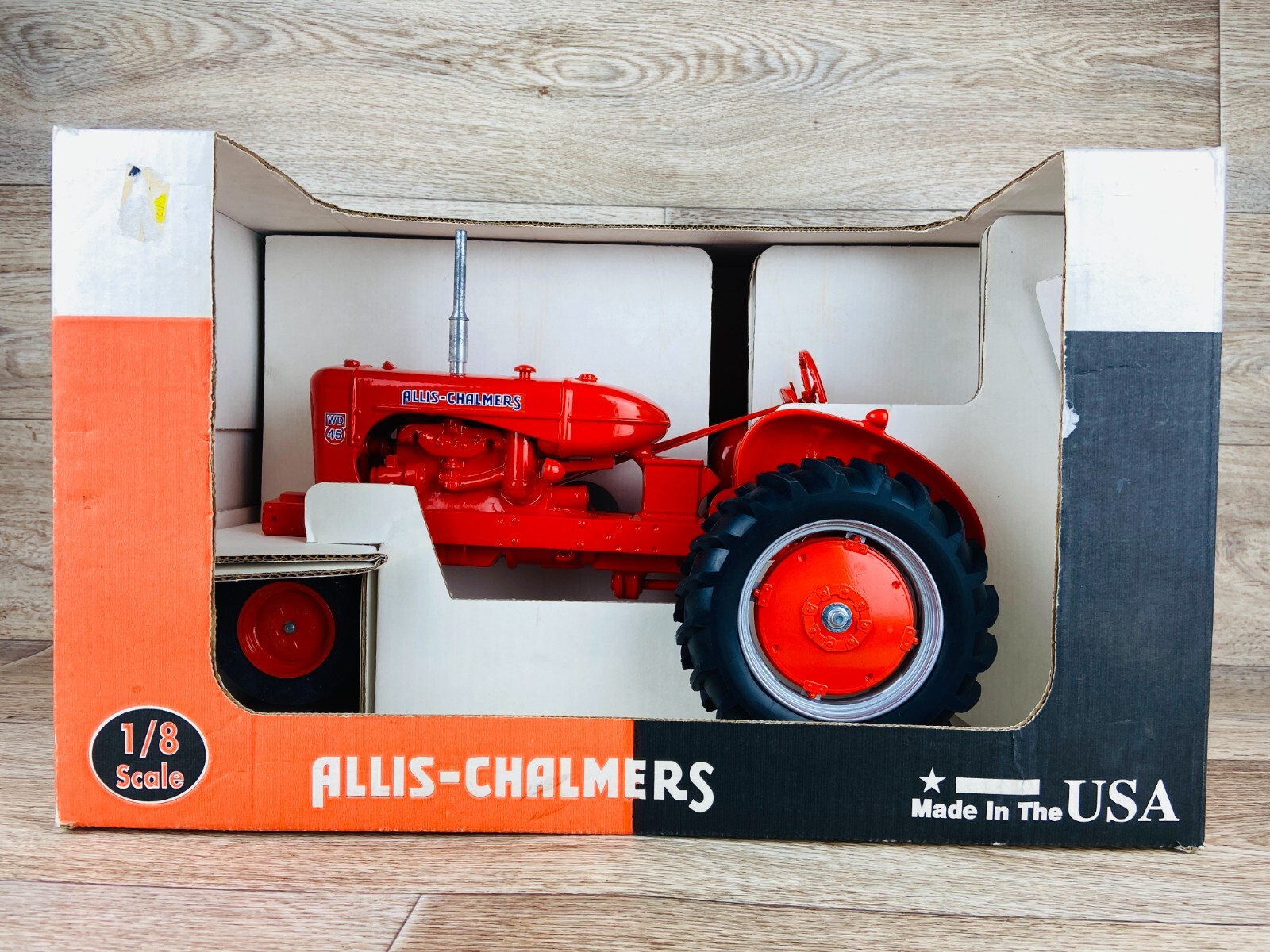 ERTL Scale Models Allis - Chalmers WD45 1/8 Scale Die-Cast Toy Tractor ...