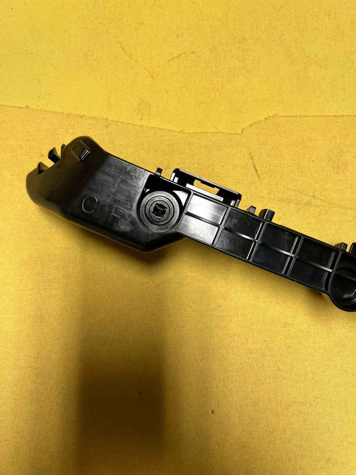 2014-2019 TOYOTA COROLLA PASSENGER RH REAR BUMPER BRACKET 52575-02110 ...