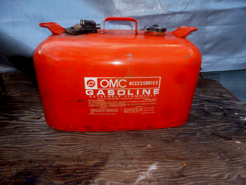 Vintage OMC Johnson Metal Outboard Motor Boat Marine 6 Gallon Fuel Gas ...