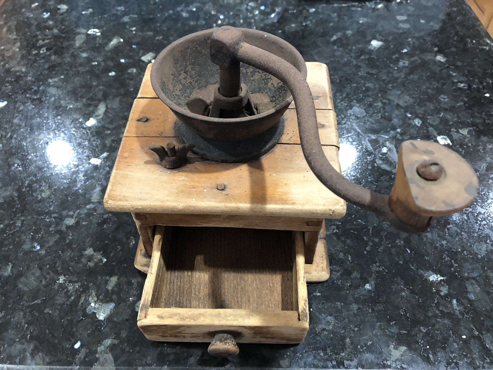 primitive grinder mill Coffee wood antique old crank Kaffee moulin ...