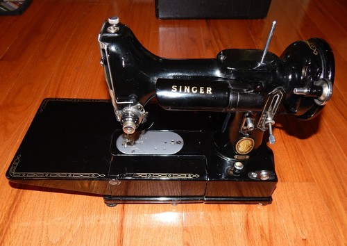 Singer 222k Featherweight Sewing Machine 1956 Nice! Working w ...