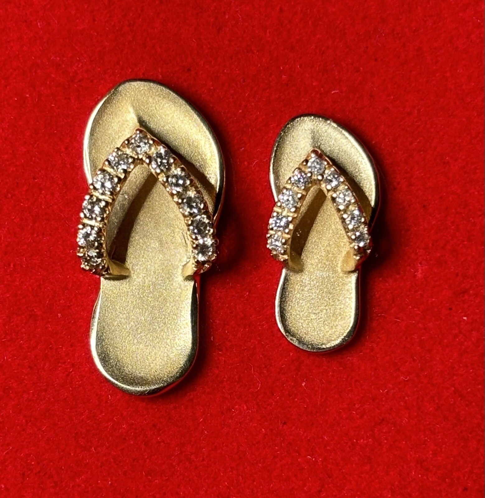 NAHOKU 14k Large Hawaiian Slippers with Diamonds. | eBay