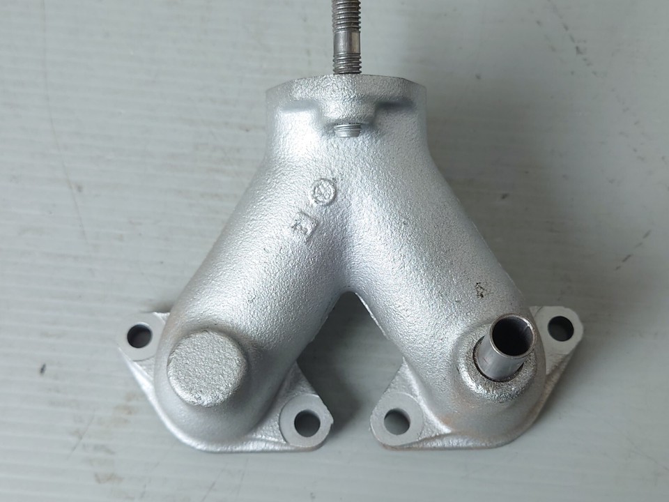 VW T2 Bus Dual Carburetor Intake Manifolds L&R, 72 only, 021129705L ...