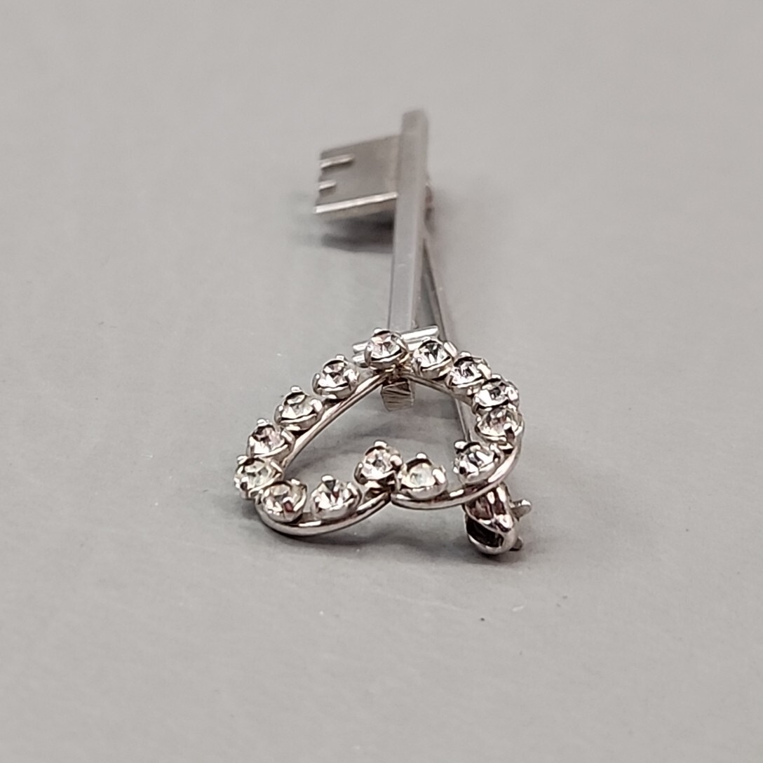Krementz Heart Key Brooch Vtg Silver Tone Rhinestone Prong Jewelry Pin ...