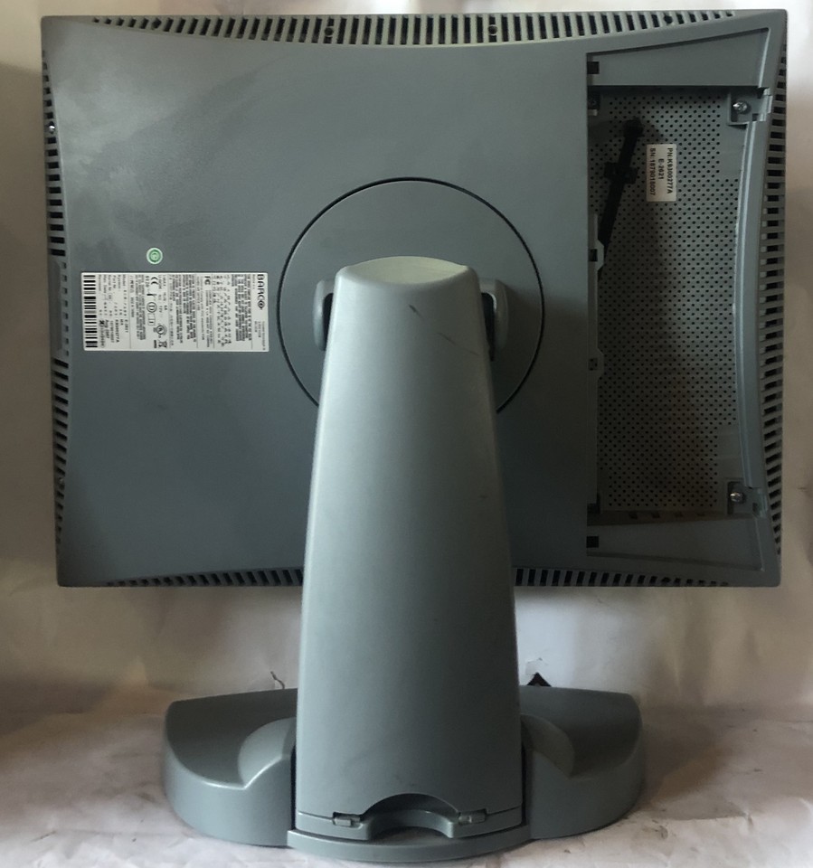 Barco Nio 2MP Grayscale LCD Monitor- E-2621 | eBay