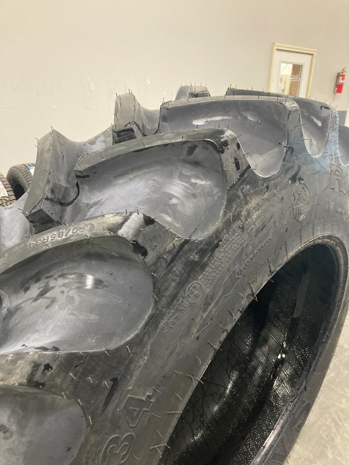 2 New Tires 420 85 34 Radial 16.9 34 Samson R-1W Tubeless 420/85R34 ...