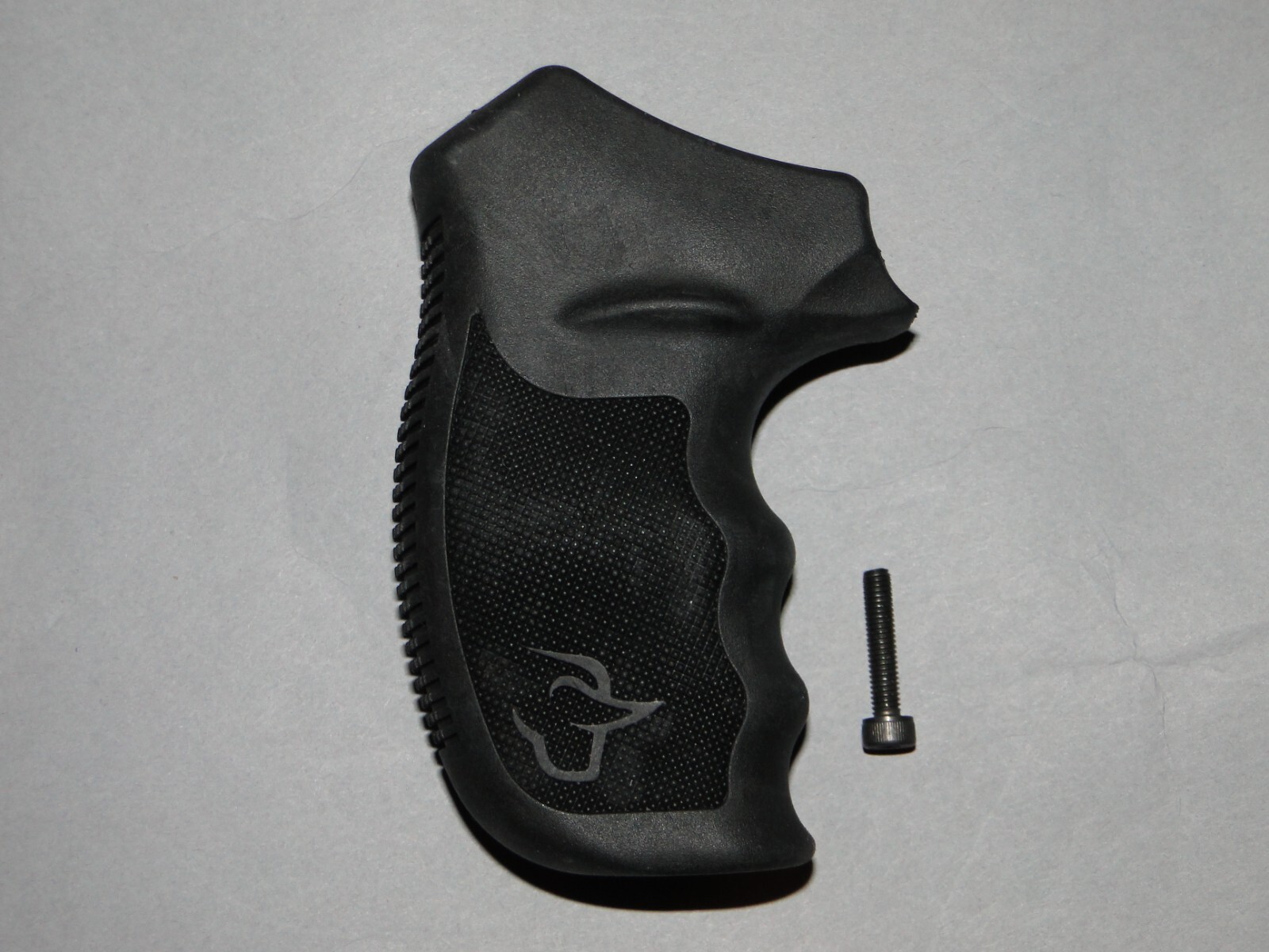 Taurus Factory Grips for Medium Revolvers Tracker & Judge Black ...