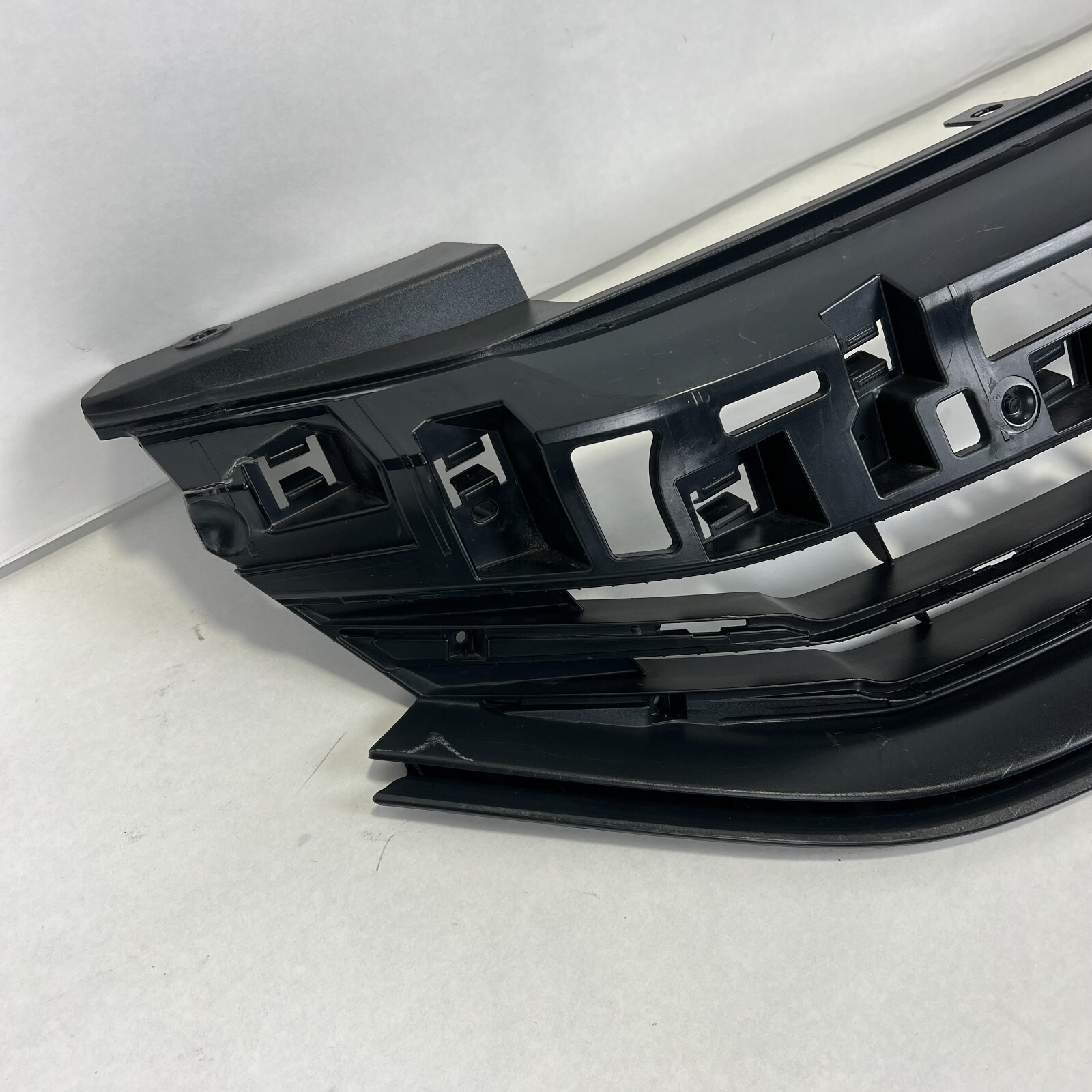OEM 2016 2017 Honda Accord SEDAN Front Upper Grille Base w/ Emblem ...