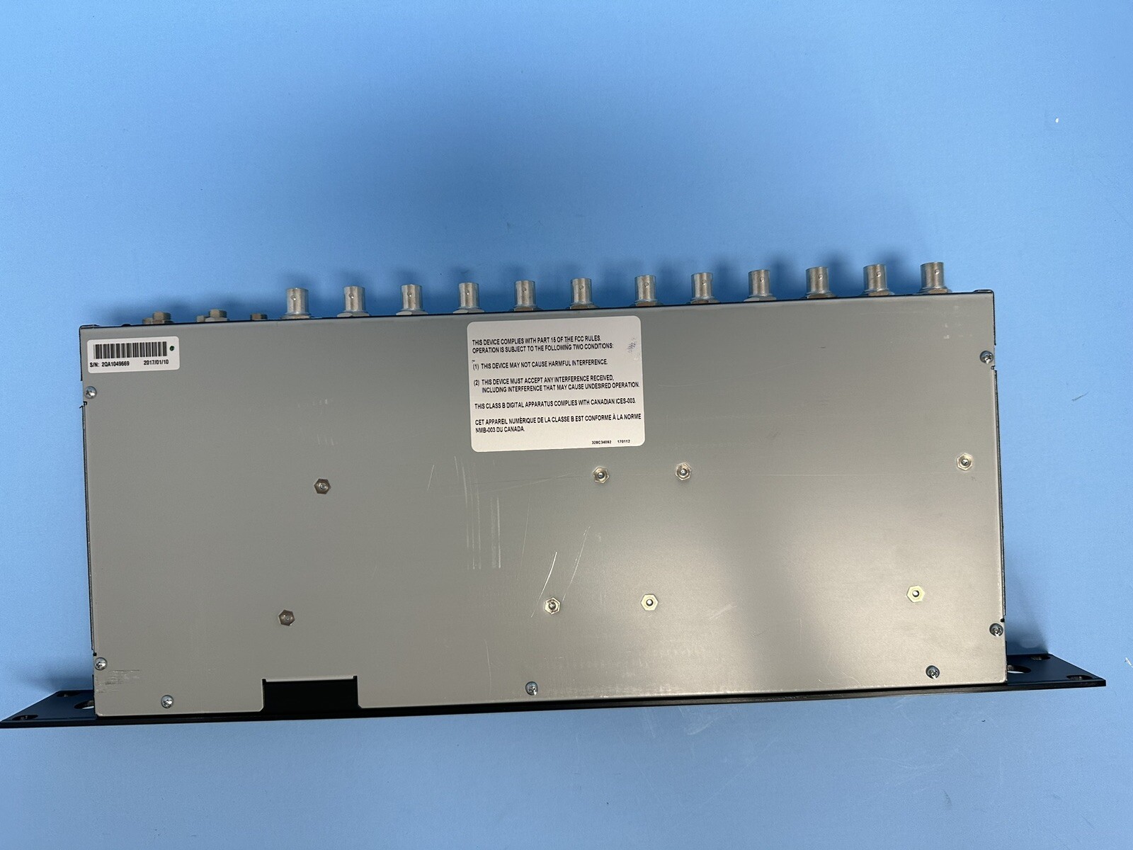 SHURE UA844+SWB Antenna Power Distribution System 42406461528 | eBay