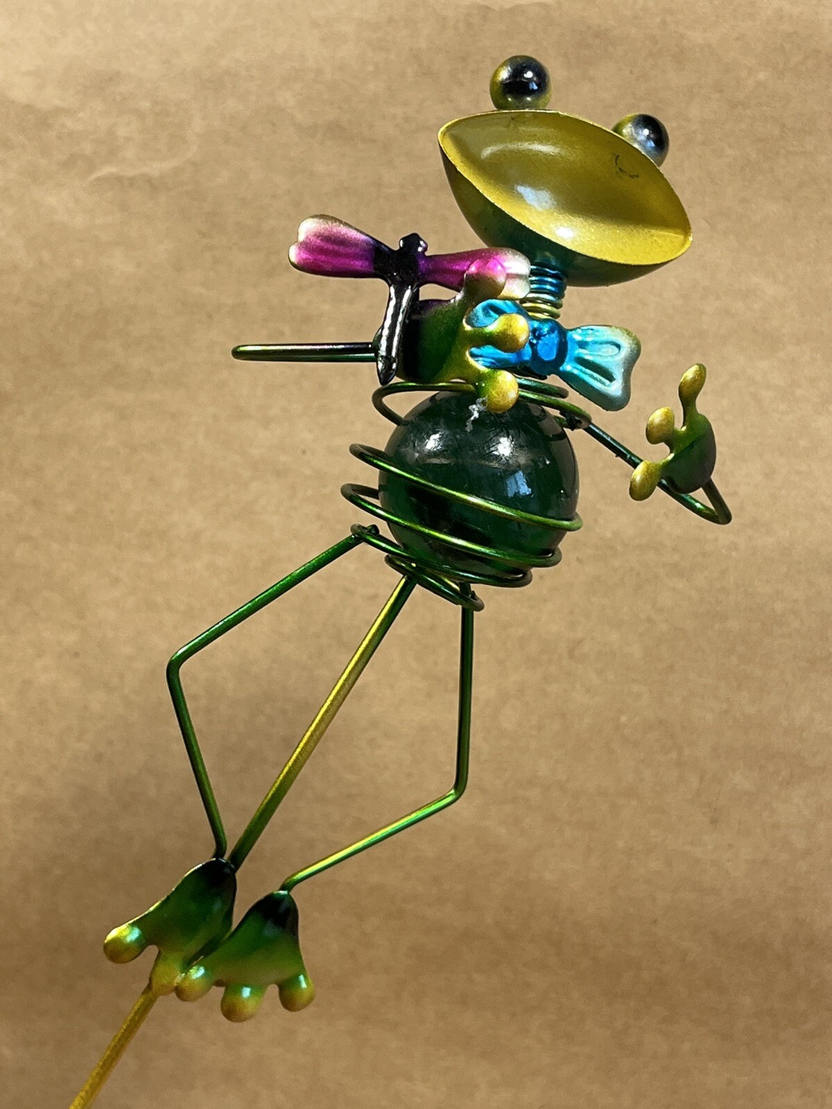 Mr. Wiggles Metal Frog Flower Garden Pick Frog Dragonfly Garden Frog ...