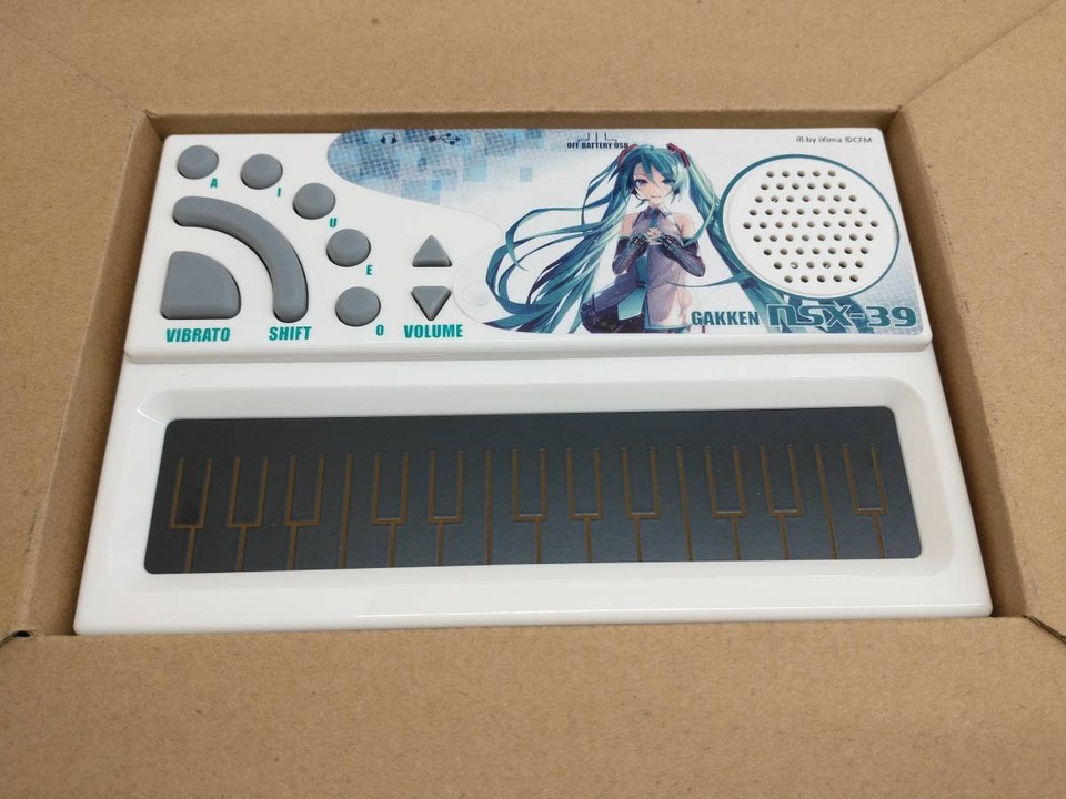 Otona No Kagaku Pocket Miku Singing Keyboard NSX39 Miku Hatsune YAMAHA ...