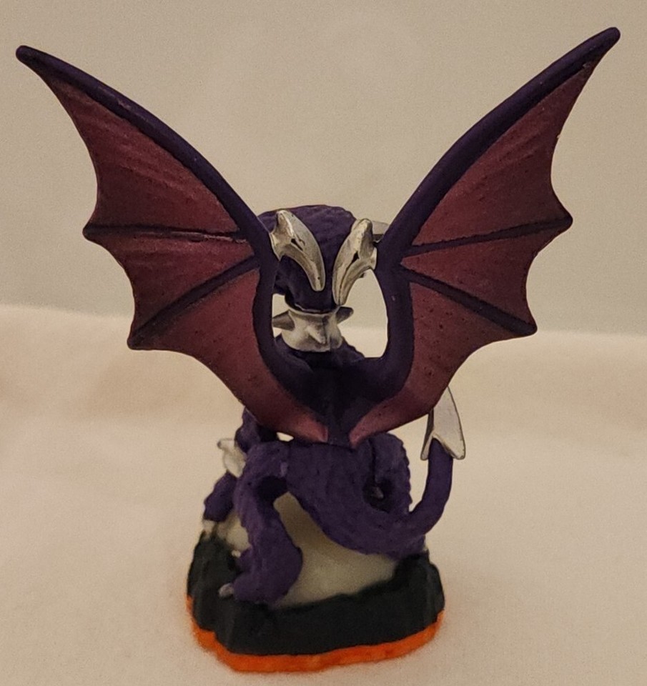 Skylanders Giants Figure: CYNDER Purple Dragon WE COMBINE SHIPPING! | eBay