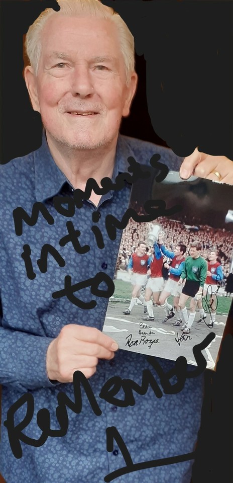 ronnie boyce jack burkett eddie bovington jim standen FA CUP signed ...