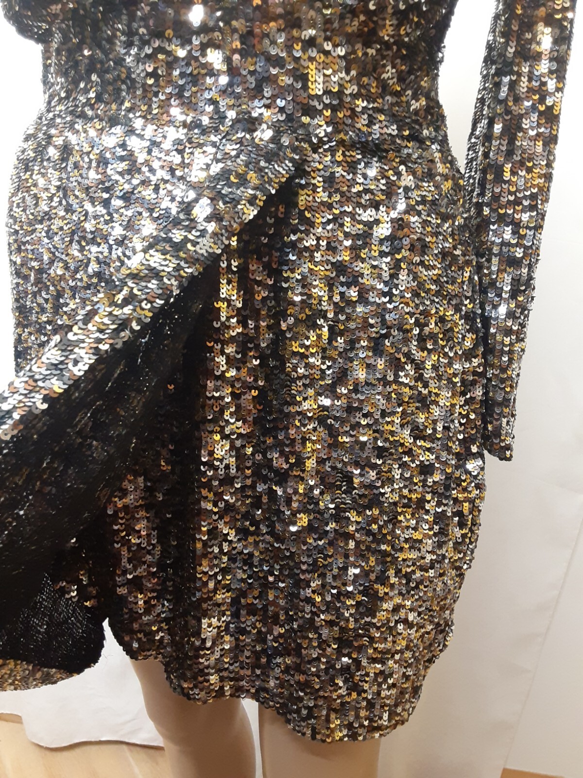 Parker Gold Sequin Silk Mini Cocktail Dress Long Slee… - Gem