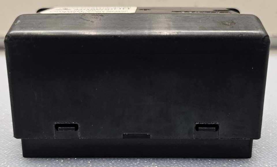 2002-2003 Mitsubishi Eclipse Galant Front ECU Relay Engine Control Unit ...