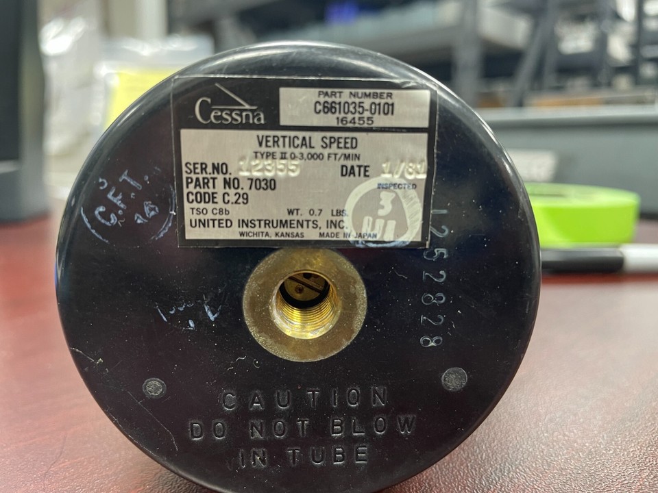 United Instruments Vertical Speed Indicator VSI PN C661035-0101, 7030 ...