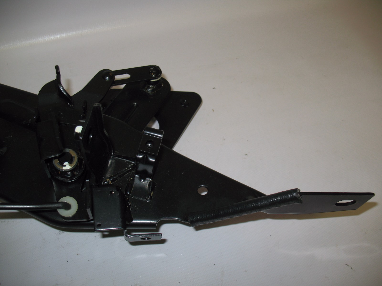 New OEM Isuzu Engine Control Link Bracket Assembly Gas Pedal 8970327161 ...