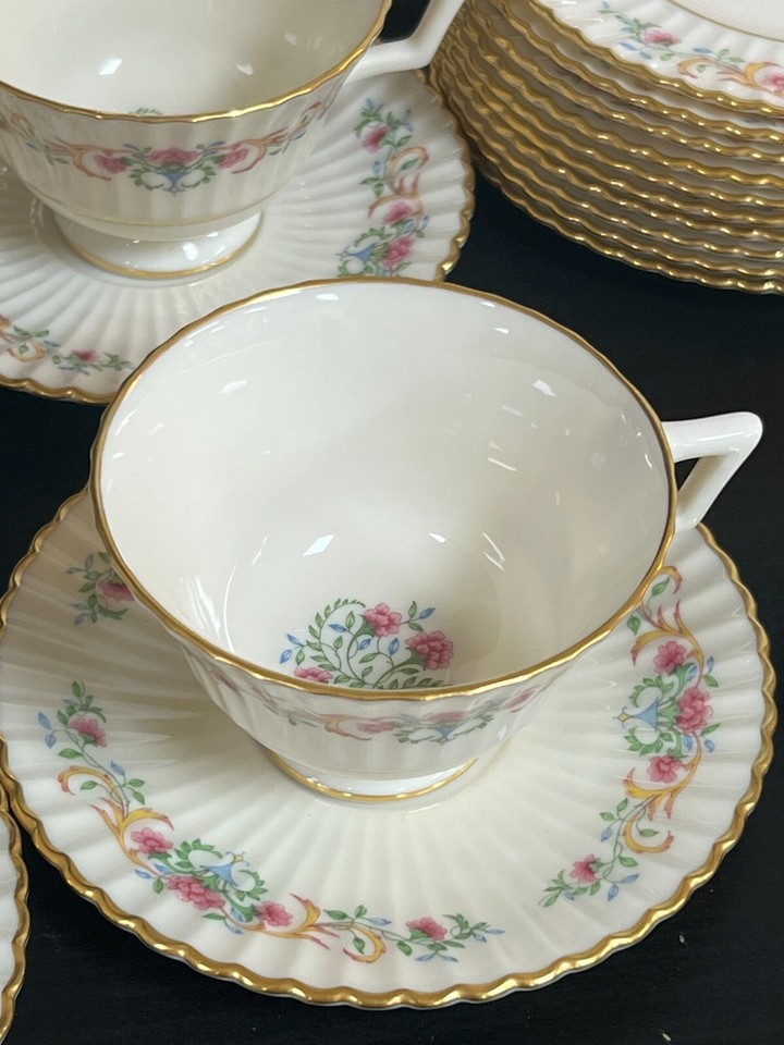 AMAZING 62 pc Lenox Cinderella Dinnerware 5 Pc Place Setting for 12 | eBay