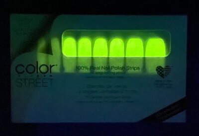 * COLOR STREET NAIL STRIPS *Glow Getter* Retired/HTF* | eBay