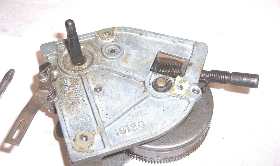 NICE RUNNING DISC PHONOGRAPH SINGLE SPRING MOTOR AND CRANK , LOT 2 | eBay